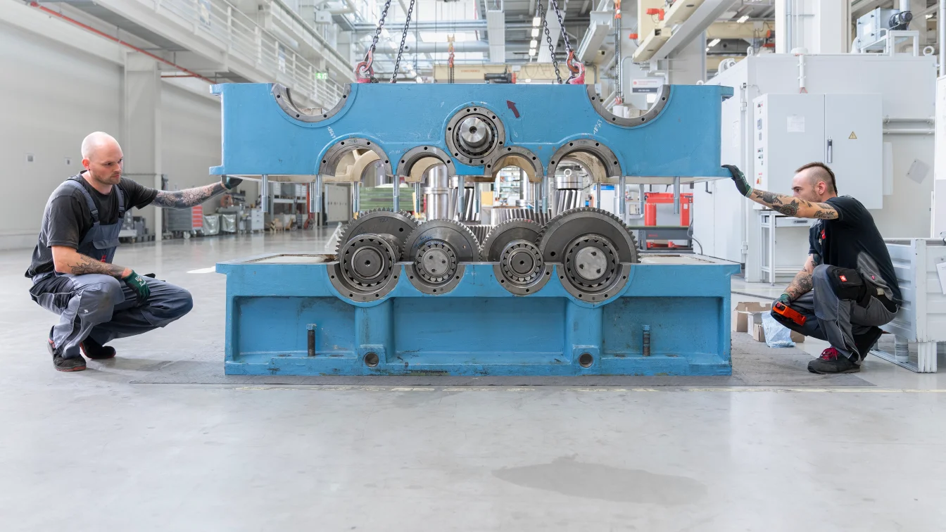 Repair of industrial gear units | Expert repair and damage analysis ...