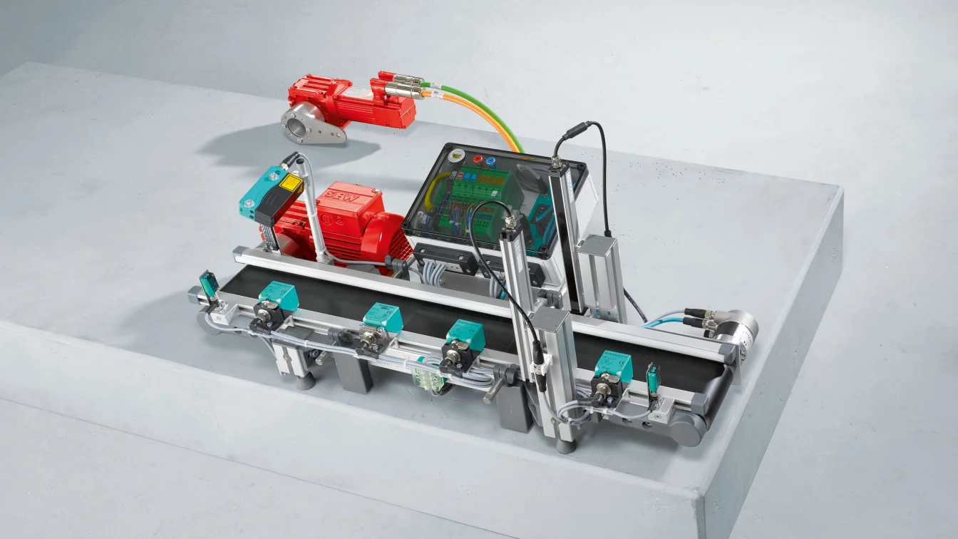 Conveyor line | Didactics | SEW‑EURODRIVE